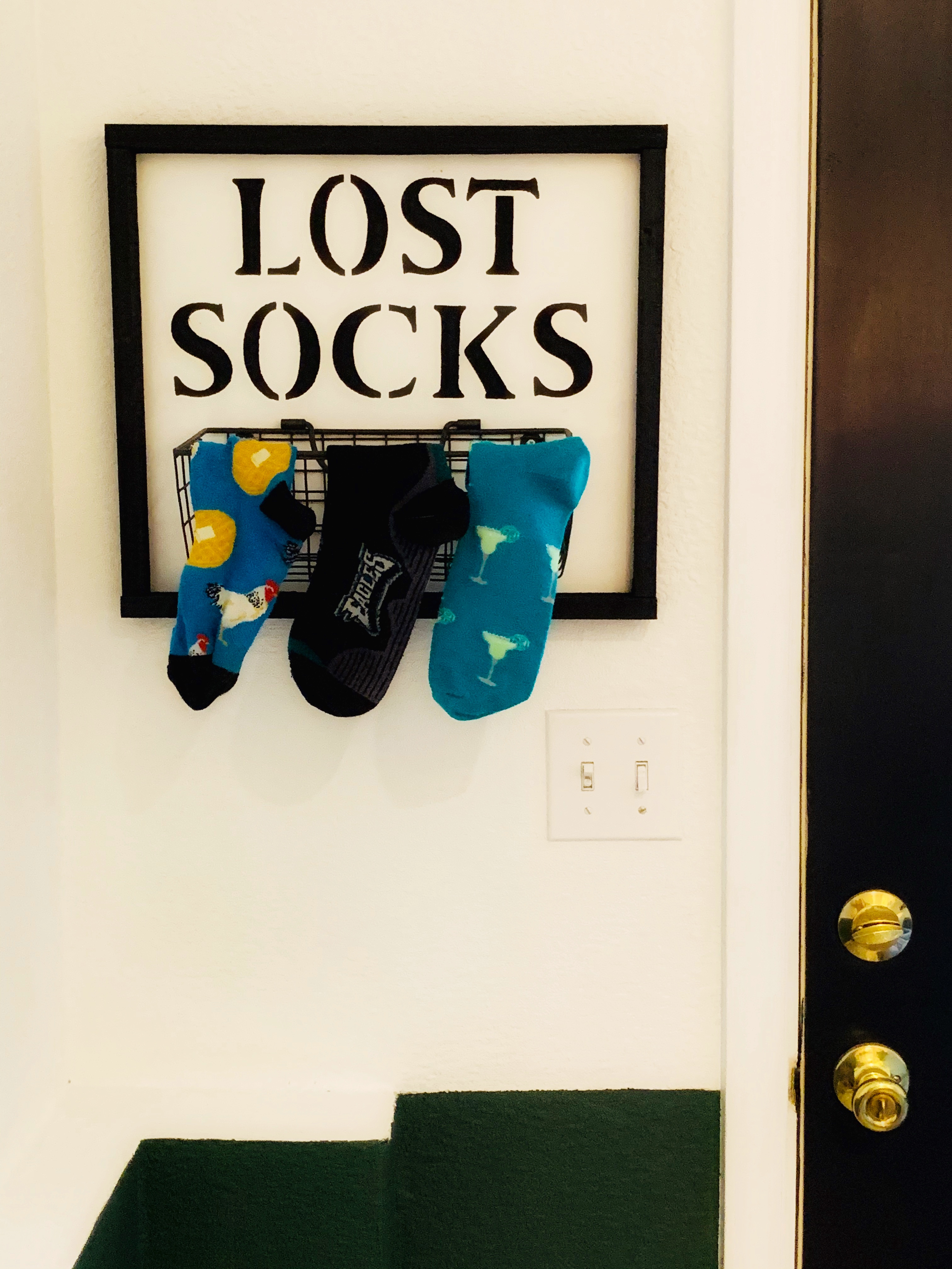 DIY Lost Sock Sign – Home and Holidecor